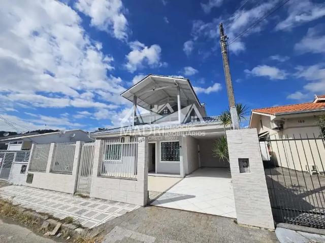 Casa / Sobrado para Venda em Palhoça/SC São Sebastião 3 Quartos
