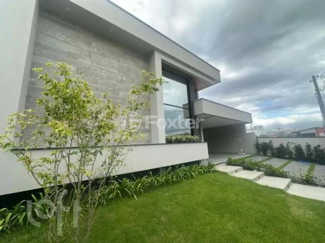 Casa / Sobrado para Venda em Palhoça/SC São Sebastião 3 Quartos