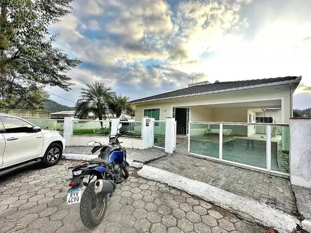 Casa / Sobrado para Venda em Palhoça/SC São Sebastião 3 Quartos