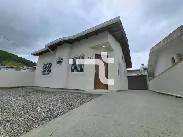 Casa / Sobrado para Venda em Palhoça/SC São Sebastião 3 Quartos