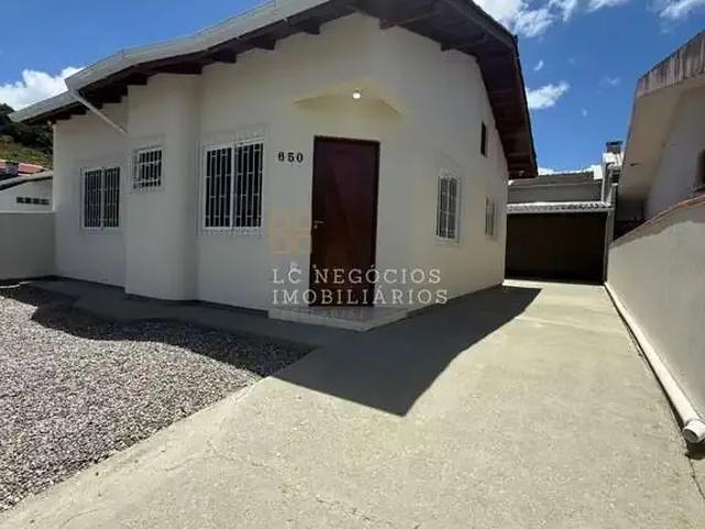 Casa / Sobrado para Venda em Palhoça/SC São Sebastião 3 Quartos