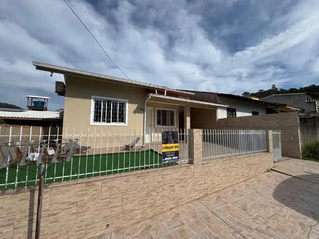Casa / Sobrado para Venda em Palhoça/SC São Sebastião 3 Quartos