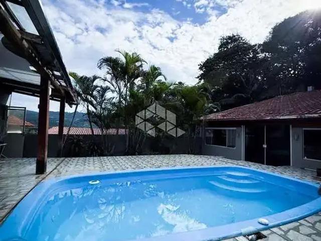 Casa / Sobrado para Venda em Palhoça/SC São Sebastião 3 Quartos