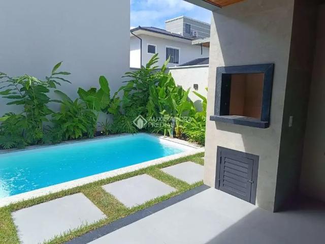Casa / Sobrado para Venda em Palhoça/SC São Sebastião 3 Quartos