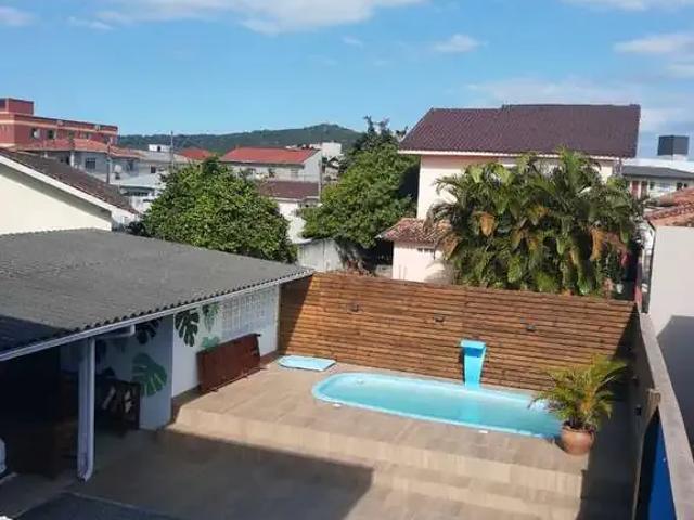 Casa / Sobrado para Venda em Palhoça/SC Ponte do Imaruim 4 Quartos