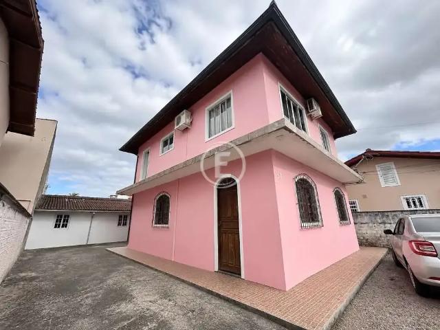 Casa / Sobrado para Venda em Palhoça/SC Ponte do Imaruim 4 Quartos