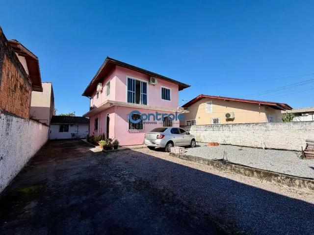 Casa / Sobrado para Venda em Palhoça/SC Ponte do Imaruim 6 Quartos