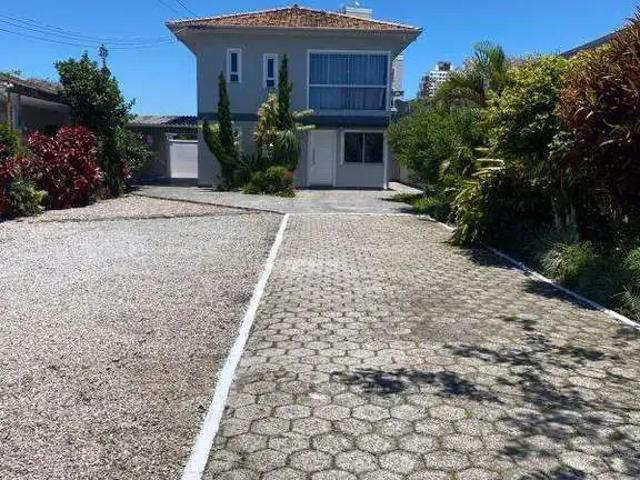 Casa / Sobrado para Venda em Palhoça/SC Ponte do Imaruim 3 Quartos