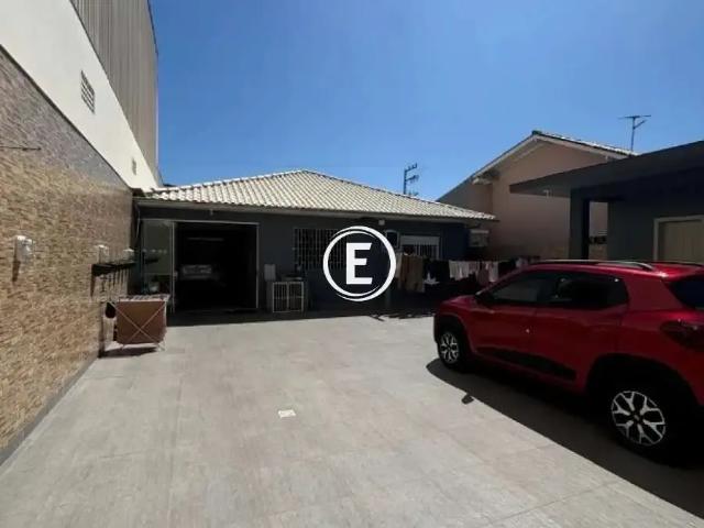 Casa / Sobrado para Venda em Palhoça/SC Ponte do Imaruim 3 Quartos