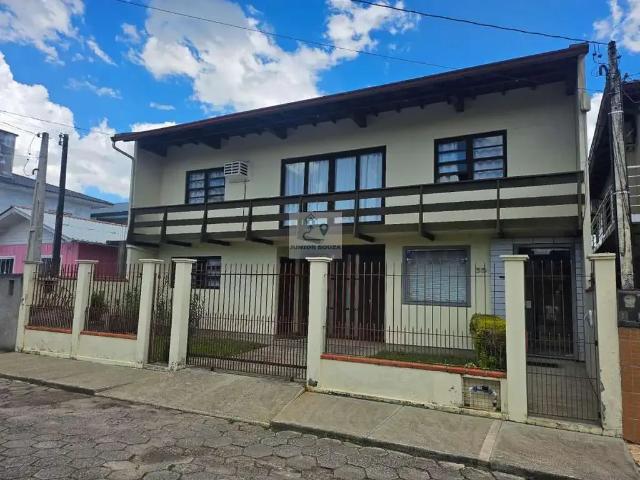 Casa / Sobrado para Venda em Palhoça/SC Ponte do Imaruim 3 Quartos