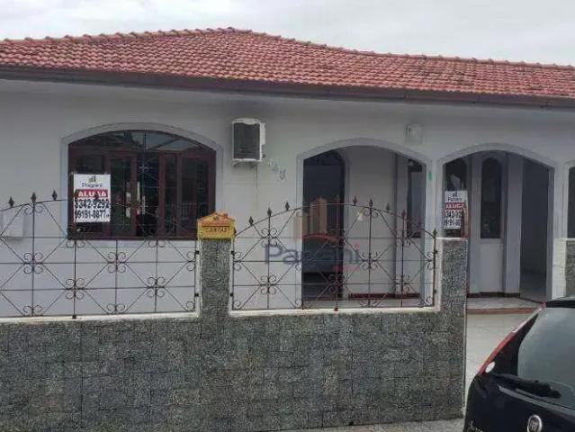 Casa / Sobrado para Venda em Palhoça/SC Ponte do Imaruim 3 Quartos