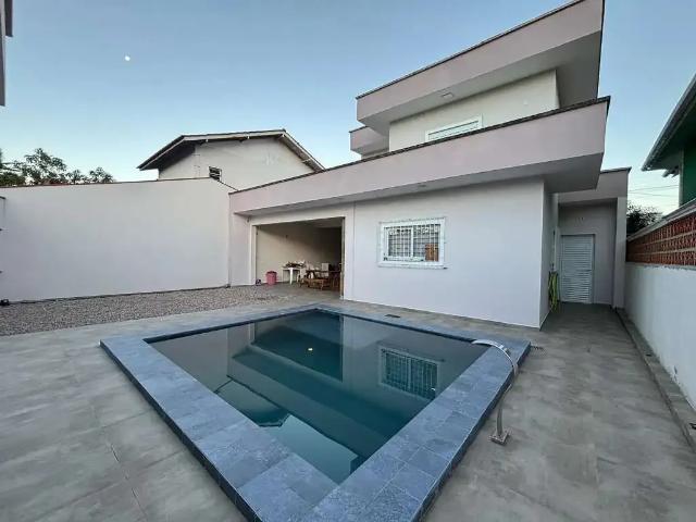 Casa / Sobrado para Venda em Palhoça/SC Pagani 3 Quartos