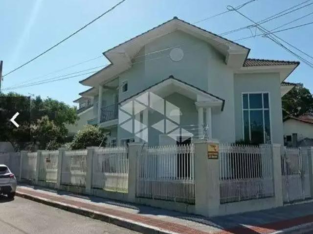 Casa / Sobrado para Venda em Palhoça/SC Pagani 3 Quartos