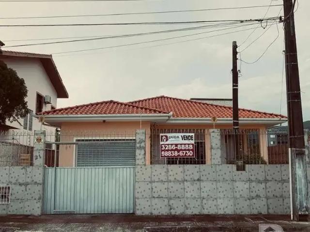Casa / Sobrado para Venda em Palhoça/SC Pagani 3 Quartos