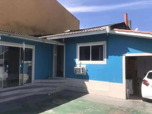 Casa / Sobrado para Venda em Palhoça/SC Passa Vinte 3 Quartos