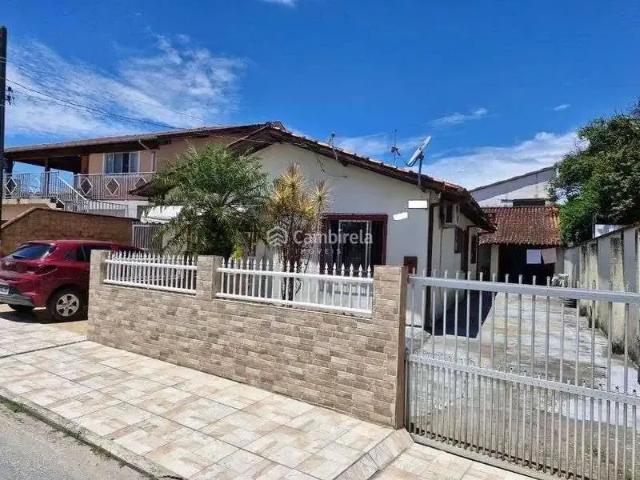 Casa / Sobrado para Venda em Palhoça/SC Passa Vinte 4 Quartos
