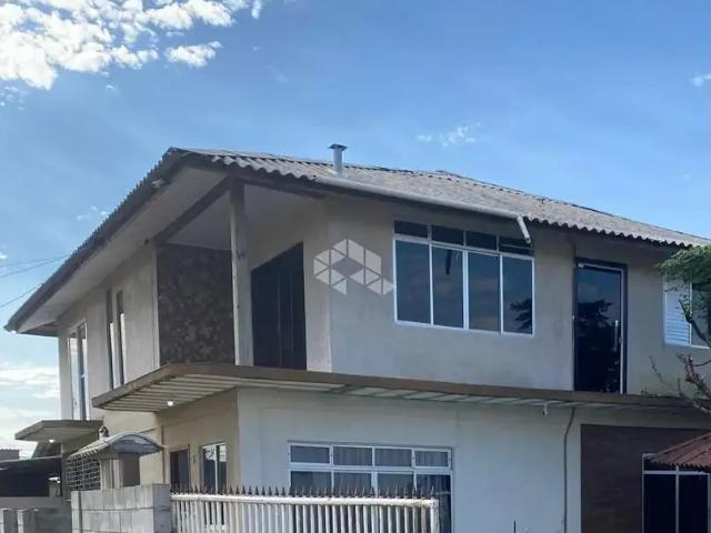 Casa / Sobrado para Venda em Palhoça/SC Passagem de Maciambú Ens Brito 3 Quartos