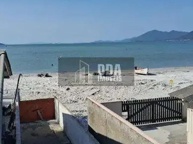 Casa / Sobrado para Venda em Palhoça/SC Passagem de Maciambú Ens Brito 4 Quartos