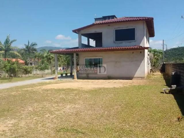 Casa / Sobrado para Venda em Palhoça/SC Passagem de Maciambú Ens Brito 4 Quartos