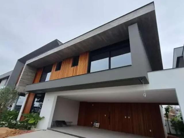 Casa / Sobrado para Venda em Palhoça/SC Pedra Branca 3 Quartos