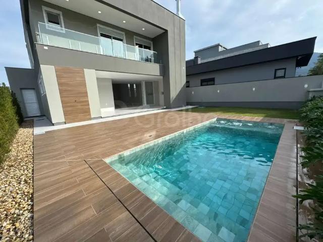 Casa / Sobrado para Venda em Palhoça/SC Pedra Branca 3 Quartos