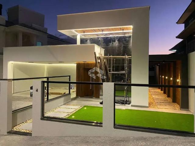 Casa / Sobrado para Venda em Palhoça/SC Pedra Branca 3 Quartos