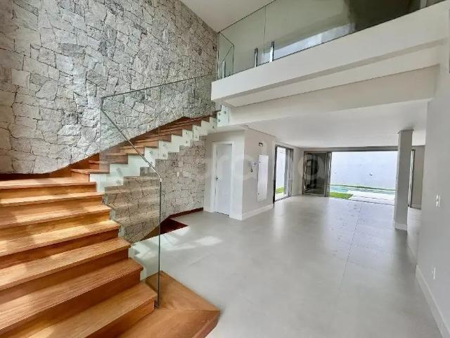 Casa / Sobrado para Venda em Palhoça/SC Pedra Branca 3 Quartos