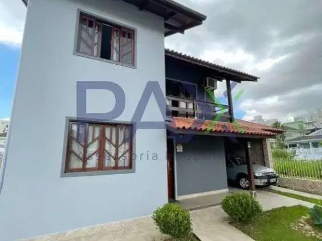 Casa / Sobrado para Venda em Palhoça/SC Pedra Branca 3 Quartos