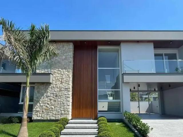 Casa / Sobrado para Venda em Palhoça/SC Pedra Branca 3 Quartos