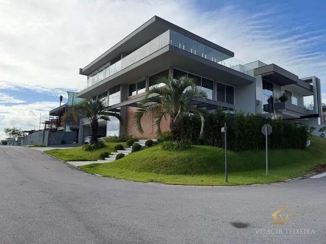 Casa / Sobrado para Venda em Palhoça/SC Pedra Branca 4 Quartos