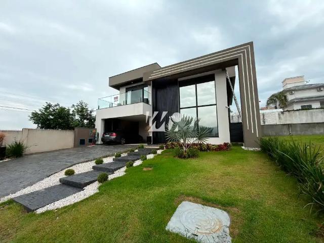 Casa / Sobrado para Venda em Palhoça/SC Pedra Branca 4 Quartos