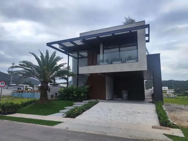 Casa / Sobrado para Venda em Palhoça/SC Pedra Branca 4 Quartos