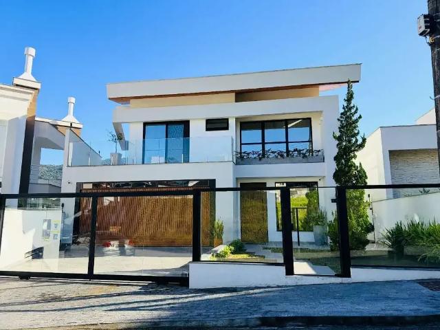 Casa / Sobrado para Venda em Palhoça/SC Pedra Branca 4 Quartos