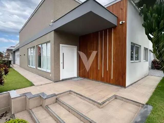 Casa / Sobrado para Venda em Palhoça/SC Pedra Branca 4 Quartos