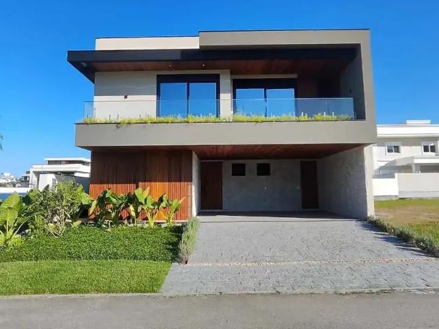Casa / Sobrado para Venda em Palhoça/SC Pedra Branca 4 Quartos
