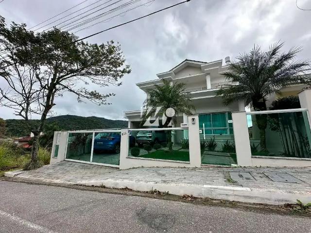 Casa / Sobrado para Venda em Palhoça/SC Pedra Branca 4 Quartos