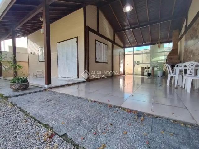 Casa / Sobrado para Venda em Palhoça/SC Pinheira 3 Quartos