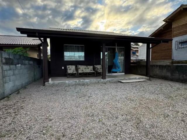 Casa / Sobrado para Venda em Palhoça/SC Pinheira 3 Quartos