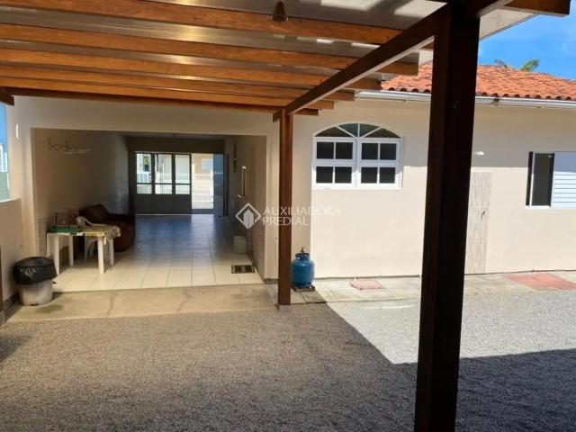 Casa / Sobrado para Venda em Palhoça/SC Pinheira 4 Quartos