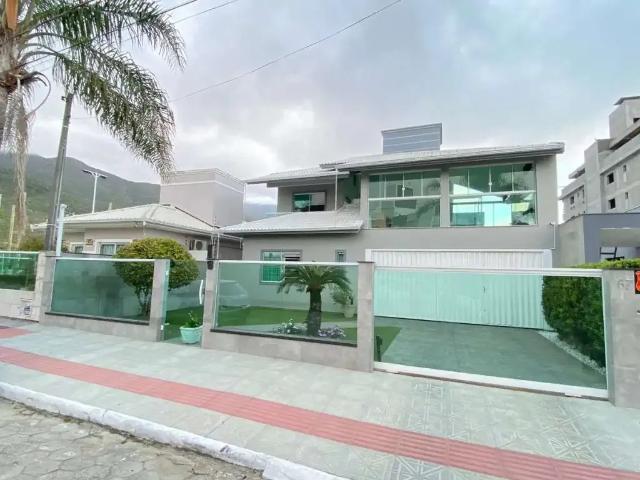 Casa / Sobrado para Venda em Palhoça/SC Praia de Fora 4 Quartos