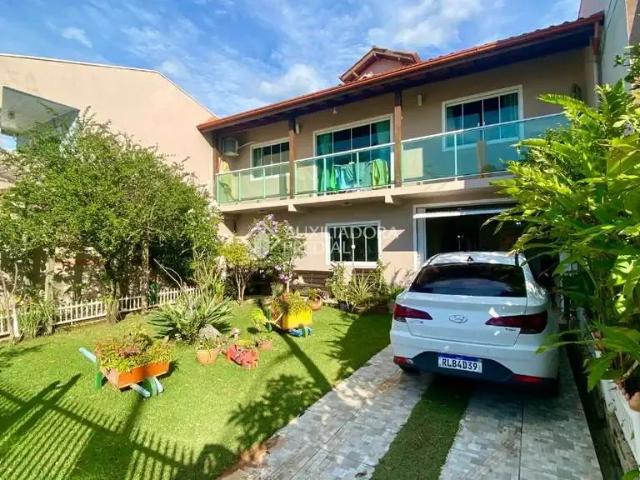 Casa / Sobrado para Venda em Palhoça/SC Praia de Fora 4 Quartos