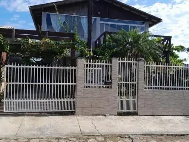 Casa / Sobrado para Venda em Palhoça/SC Praia de Fora 4 Quartos