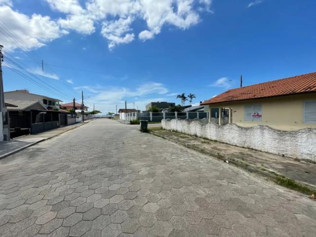 Casa / Sobrado para Venda em Palhoça/SC Praia de Fora 2 Quartos