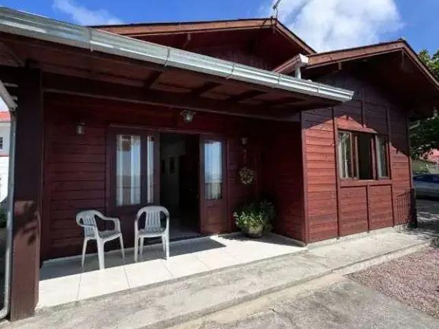 Casa / Sobrado para Venda em Palhoça/SC Praia de Fora 2 Quartos