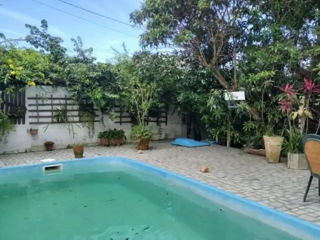 Casa / Sobrado para Venda em Palhoça/SC Praia de Fora 2 Quartos