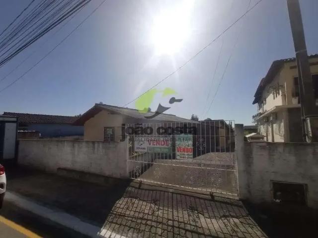Casa / Sobrado para Venda em Palhoça/SC Praia de Fora 2 Quartos