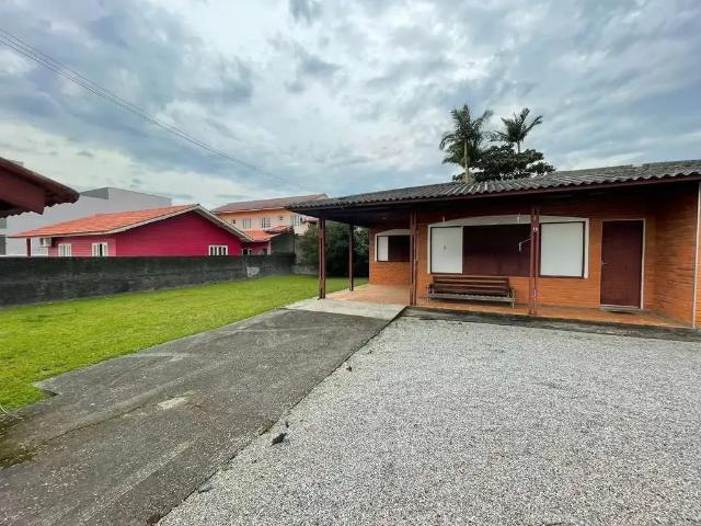 Casa / Sobrado para Venda em Palhoça/SC Praia de Fora 3 Quartos