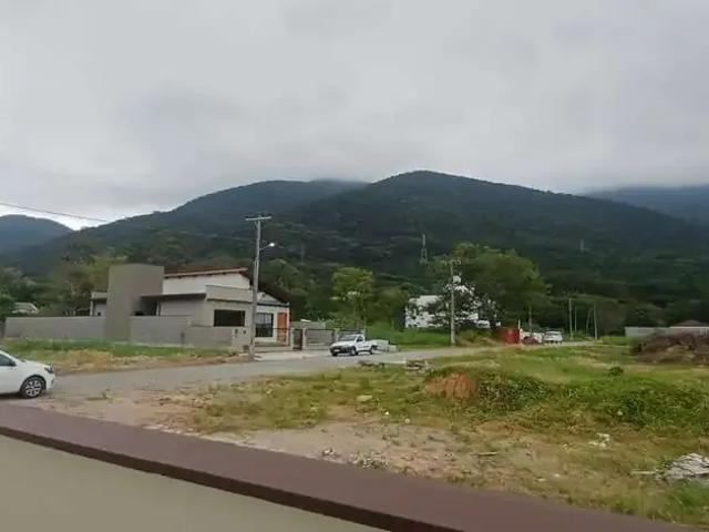 Casa / Sobrado para Venda em Palhoça/SC Praia de Fora 3 Quartos