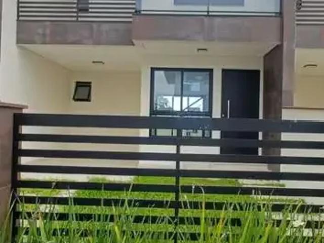 Casa / Sobrado para Venda em Palhoça/SC Praia de Fora 3 Quartos