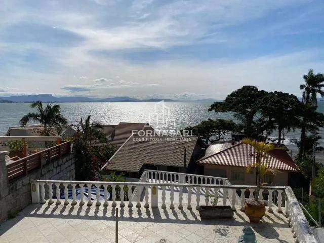 Casa / Sobrado para Venda em Palhoça/SC Praia de Fora 3 Quartos